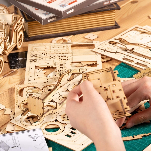 3D Wooden Puzzle – Army Jeep Model | Mind Games Canada